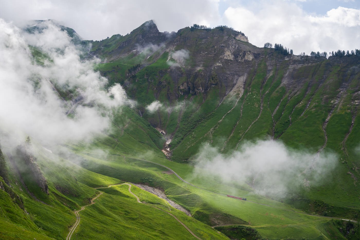The Brienzer Rothorn Hike - The Photo Hikes