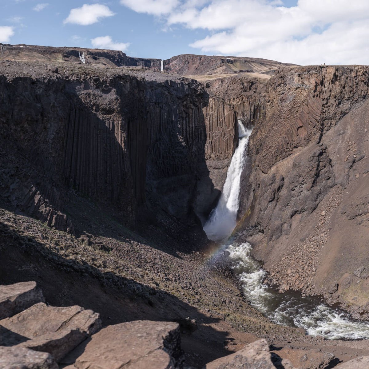 The Hengifoss Hike - The Photo Hikes