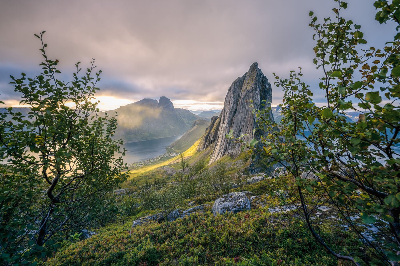 Hike to Hesten and Stavelitippen - The Photo Hikes
