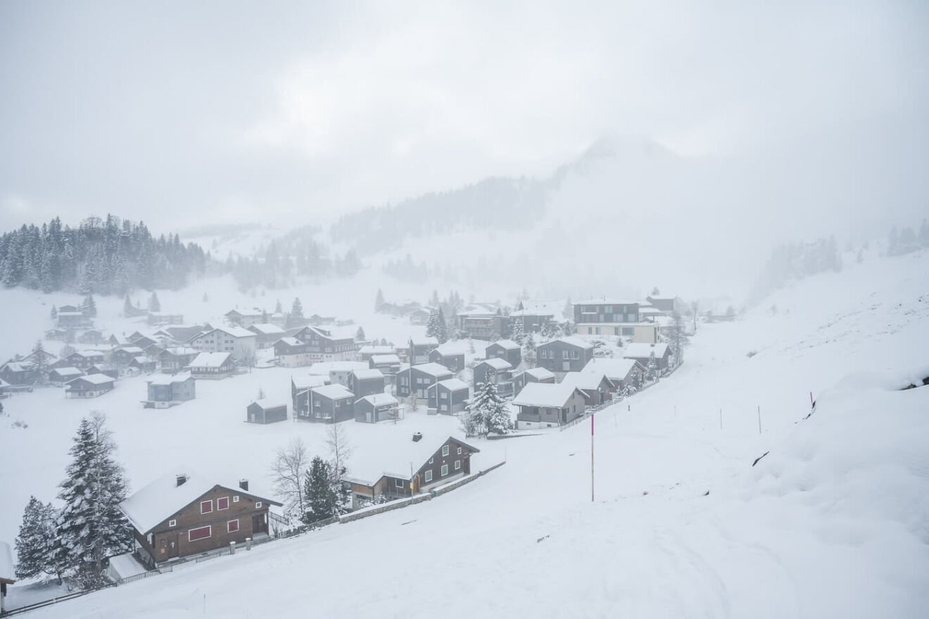 Stoos-Fronalpstock Snowshoe Hike - The Photo Hikes