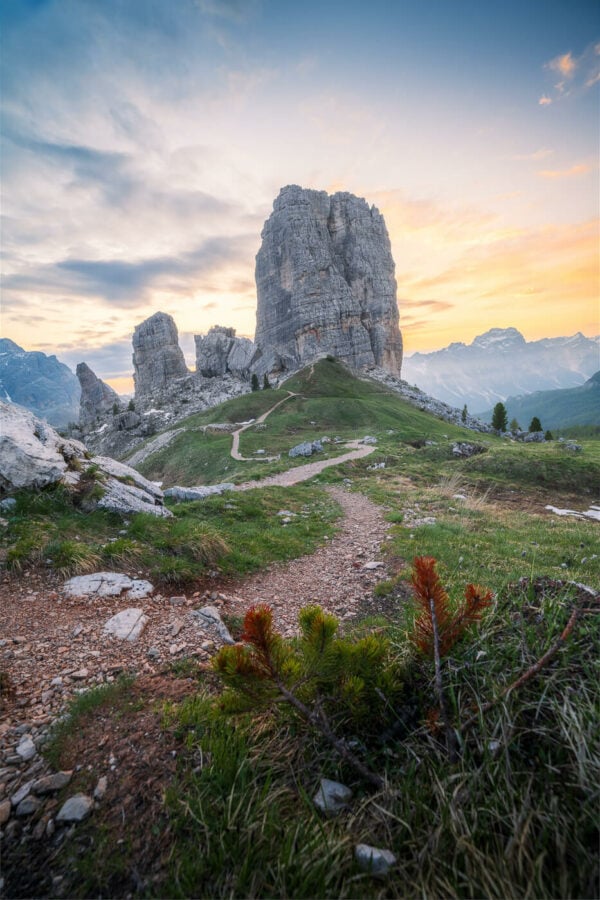 Le Cinque Torri Hike - A Beautiful Sunrise Experience - The Photo Hikes