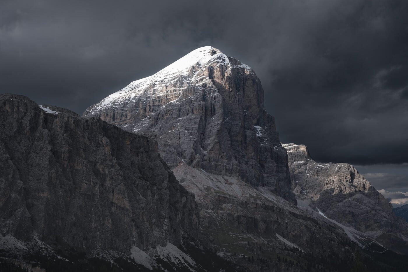 Lago di Limides Hike - A Beautiful Sunset location in the Dolomites ...