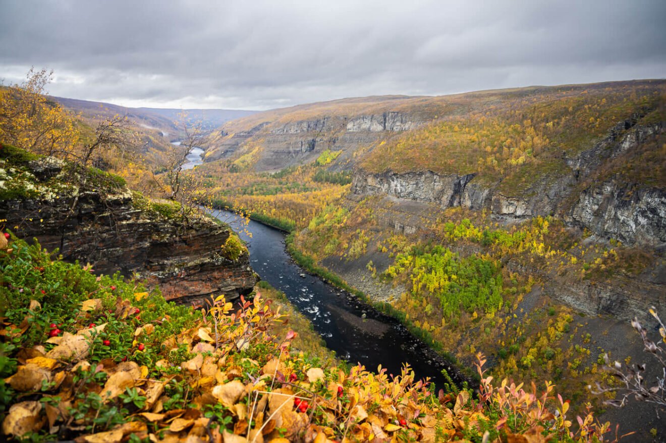 Alta Canyon Hike - A Beautiful Canyon in the Arctic Tundra - The Photo ...