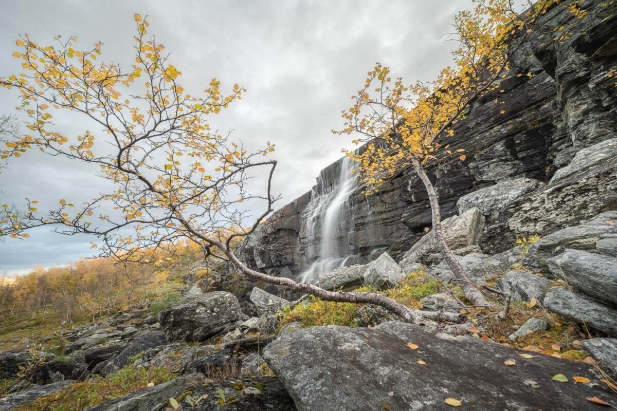 Orvvosfossen Waterfall Hike - Like in a Zen Garden - The Photo Hikes